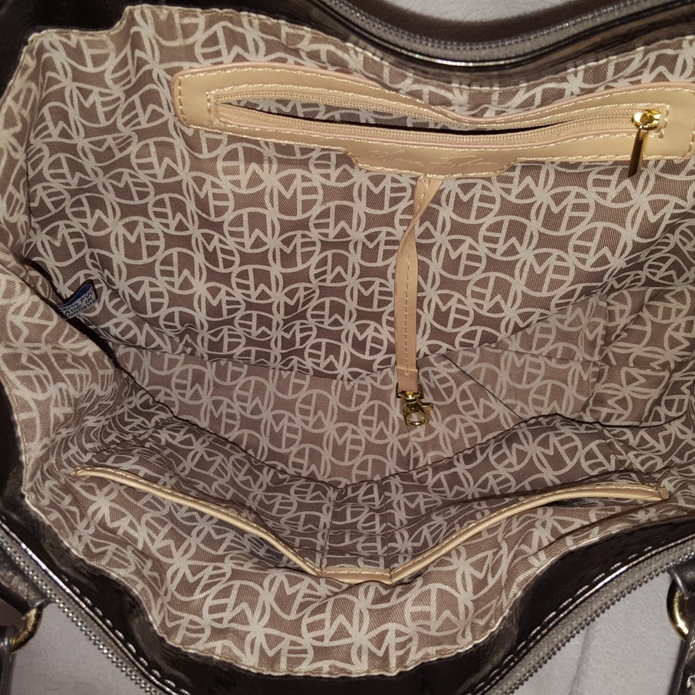 Beautiful Bronze Metallic Marc Fisher Handbag - Gem